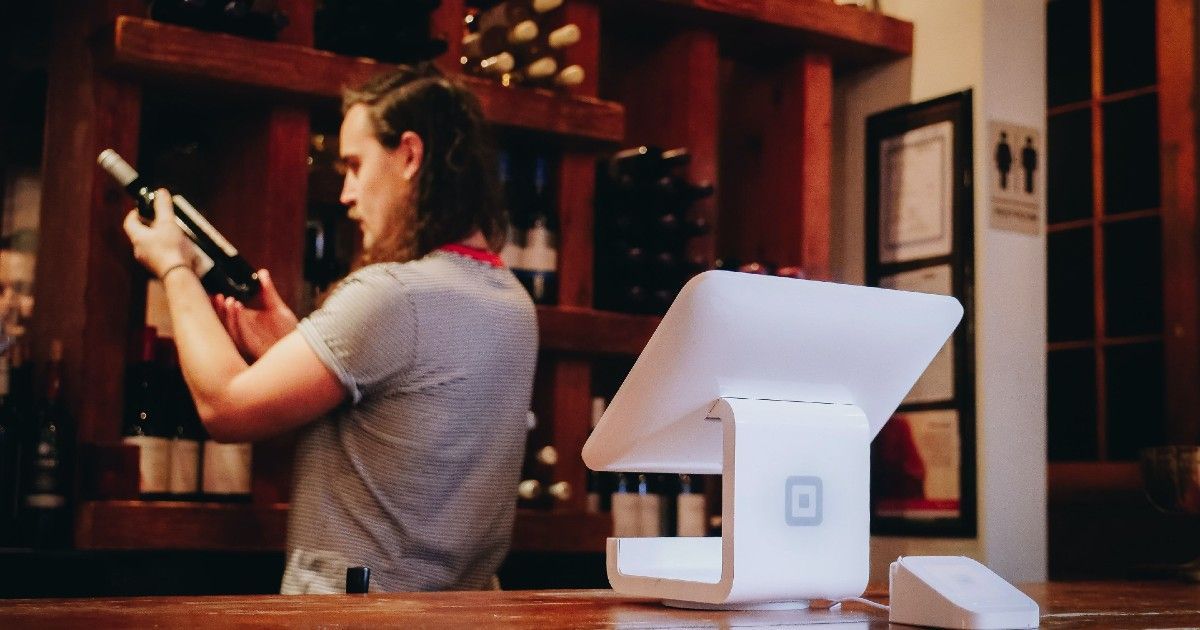 Como funciona um sistema POS e quais as principais vantagens? - Cegid ...